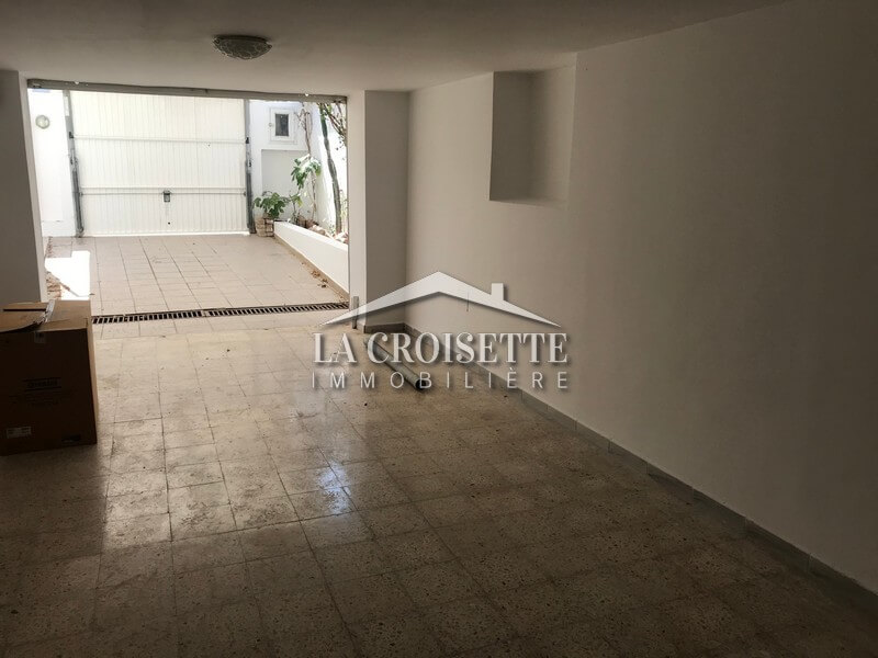 Une villa s+4 avec piscine à Carthage Dermech